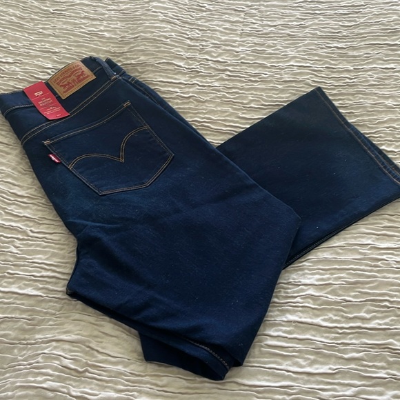 Jeans | Levis Jeans Rich Dark Blue Fading Color On The Leg Style | Poshmark